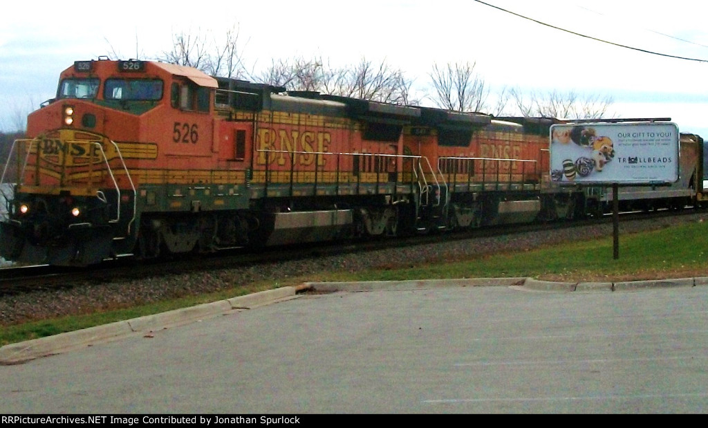 BNSF 526 and 547